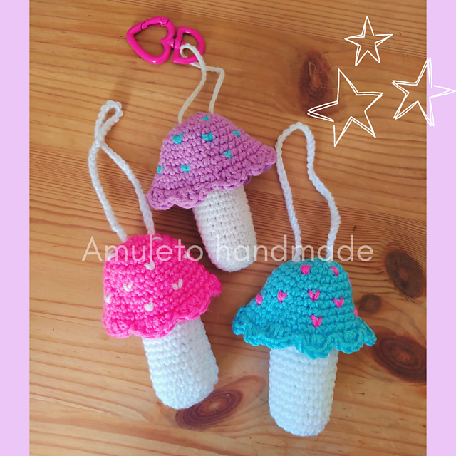 Ravelry: Mushroom mini pouch pattern by Alejandra Urrea