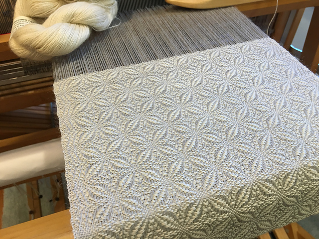 Ravelry: amygwen99's Embossed Circles Scarf