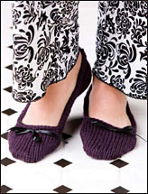 Ravelry: Ballet Flats pattern by Amy Polcyn
