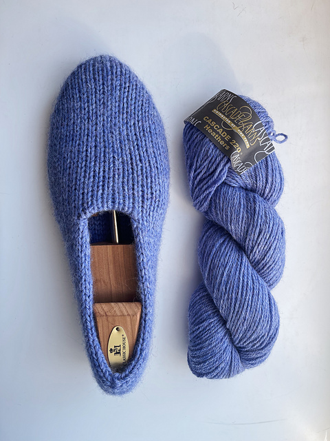 Ravelry: Andolini Knits Slippers pattern by Andolini Knits