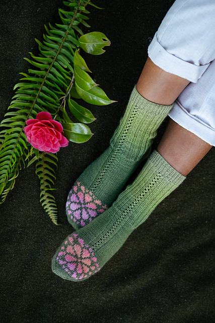 Ravelry: Dahlia Socks pattern by Andrea Rangel
