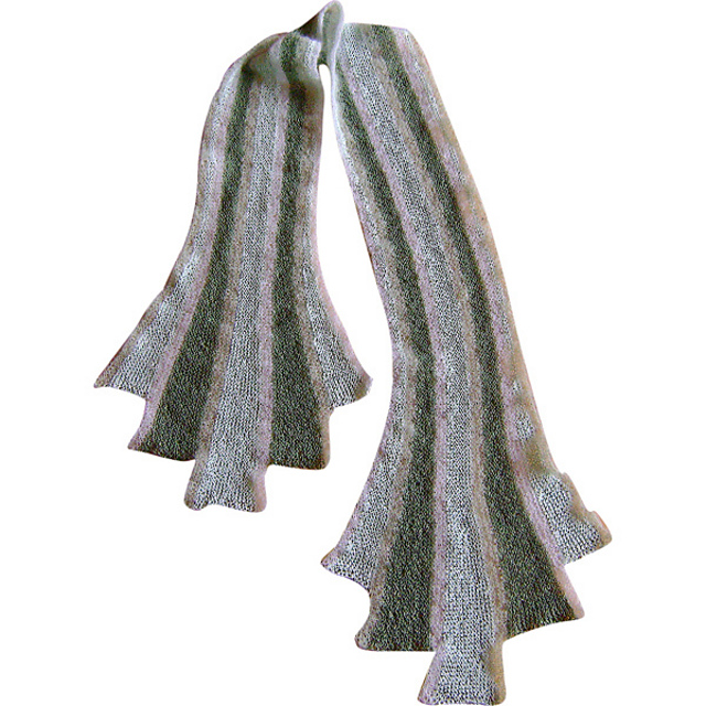 Ravelry: Fan scarf pattern by Ane-Karin Pedersen