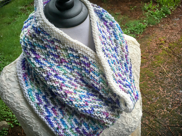 Ravelry: Monet Mosaic Cowl pattern by Crystal Lee Day