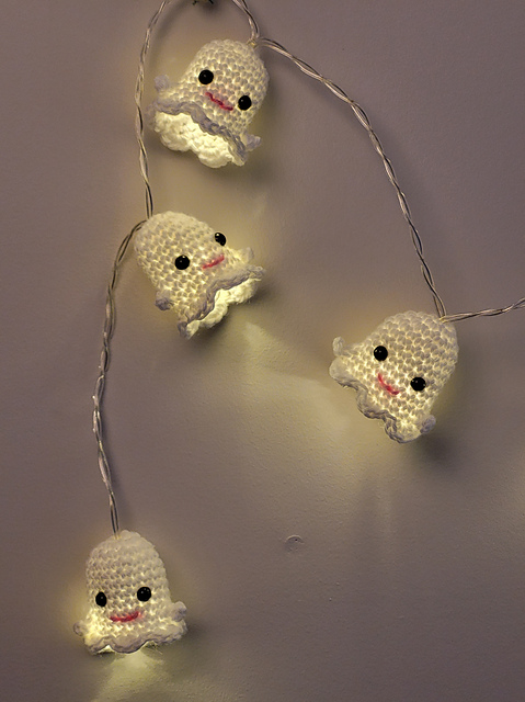 Ravelry: Spooky String Lights pattern by Annika Forsman