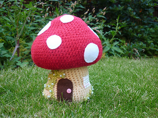 Ravelry: Crochet Toadstool pattern by Annaboo's House