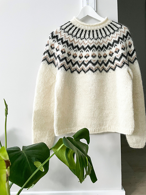 Ravelry: Skák pattern by Knitknit Icelandic Design Team
