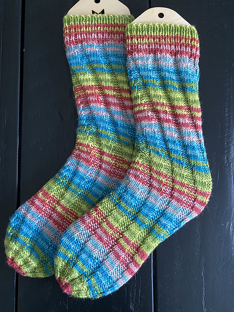 Ravelry: Spiral Socks Without Heel #311 pattern by Hilde Fuchs