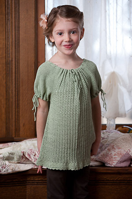 Ravelry: Mandolin Top pattern by Annastasia Cruz