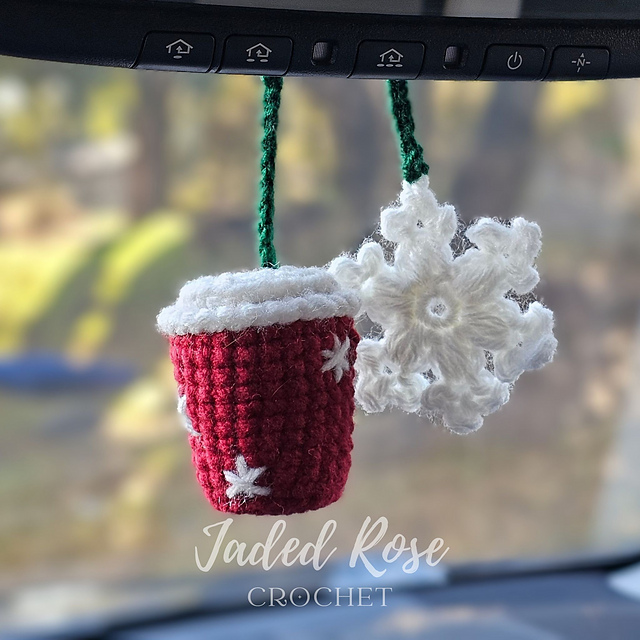 Ravelry: Holiday coffee and snowflake hanger decor pattern by Anna Zander