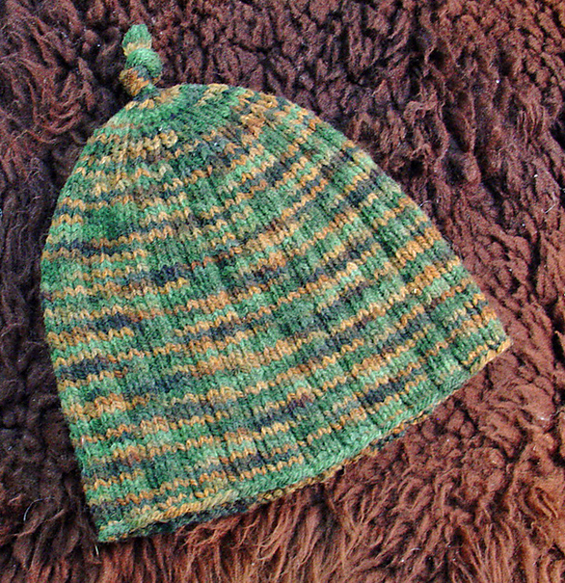 Ravelry: Simple Ribbed Hat pattern by Anne Bosch