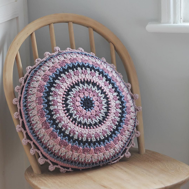 Ravelry: anneliesleask's Hello sunshine mandala cushion