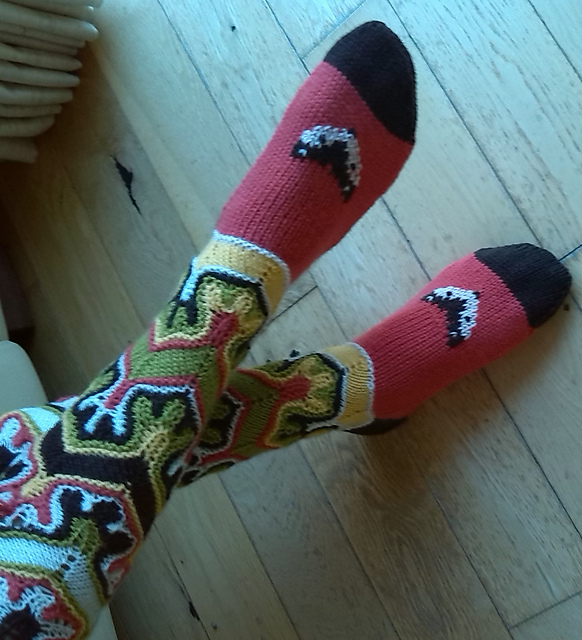 Ravelry: annemariep's Socks in Fox (Paws)