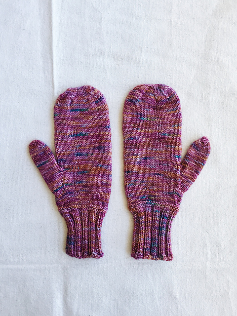 Ravelry: Simply Mittens pattern by Madelinetosh