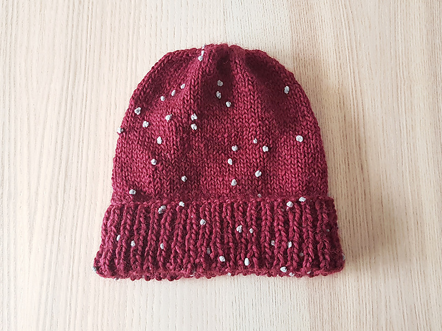 Ravelry: Hello November hat pattern by Anouschka Vandenbosch