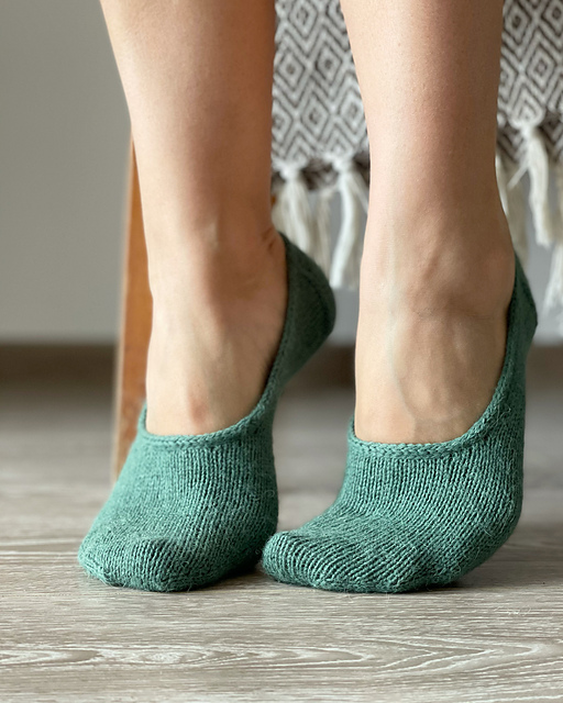 Ravelry: Canvas footies pattern by Victoria Galkina