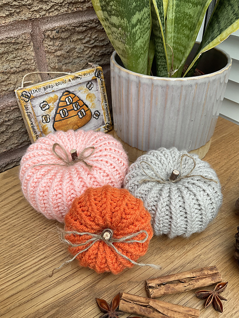 Ravelry: Chunky Pumpkins pattern by AppleandAcorn