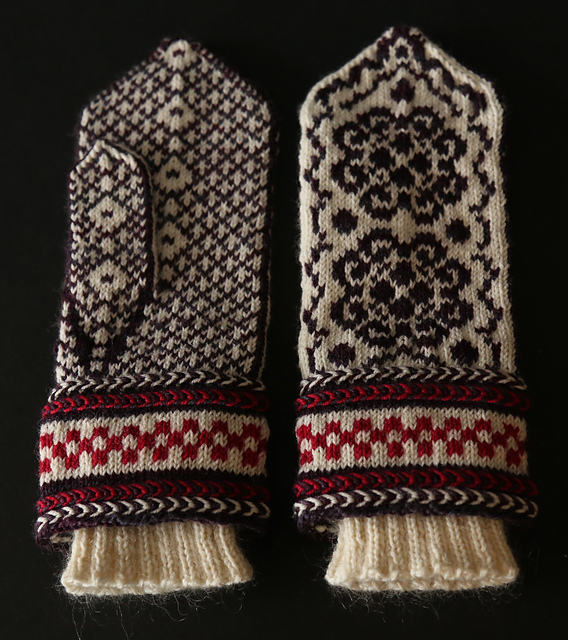 Ravelry: Dryas Mittens pattern by Heather Storta