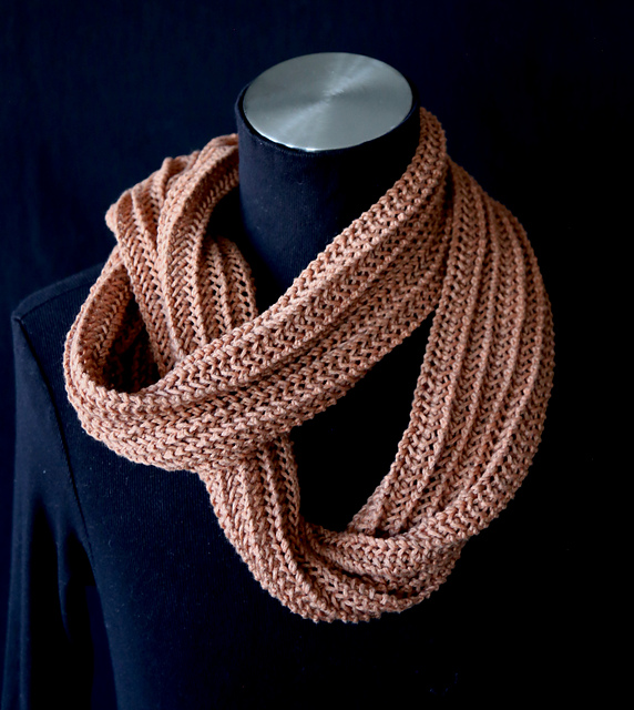 Ravelry: Endless Loop pattern by Jennifer Kent