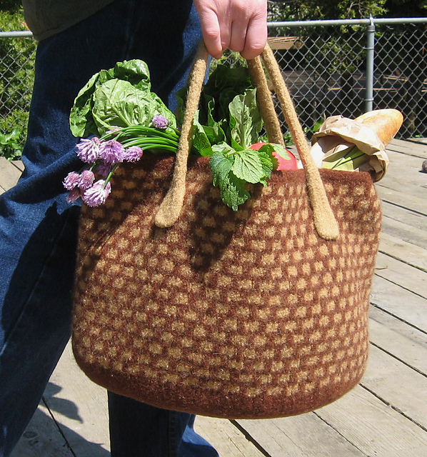 Ravelry: Market Basket Felted Bag pattern by Theressa Silver