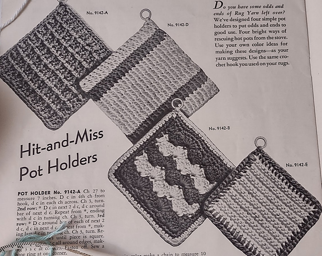 Ravelry: Hit-And-Miss Pot Holders pattern by The Spool Cotton Company