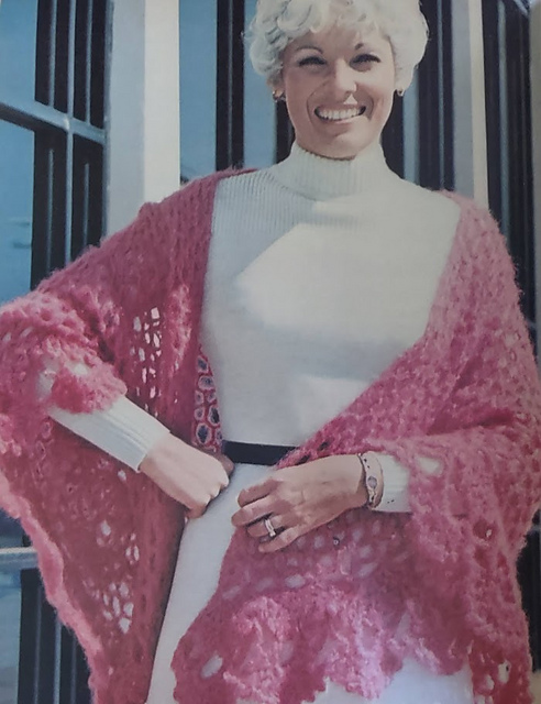 Ravelry: Shell Trim Shawl pattern by Workbasket Magazine