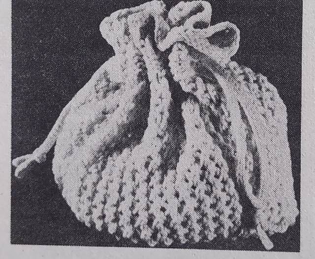 Ravelry: Pouch Tote Bag pattern by Workbasket Magazine