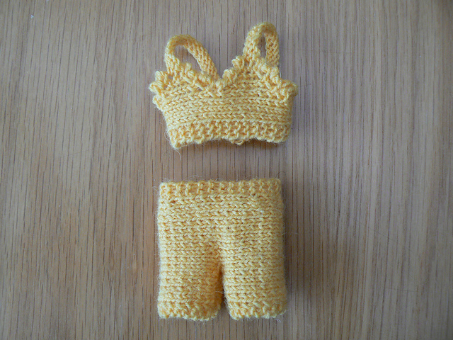 Ravelry: #0008 Black Pants and Top pattern by stickatillbarbie.se