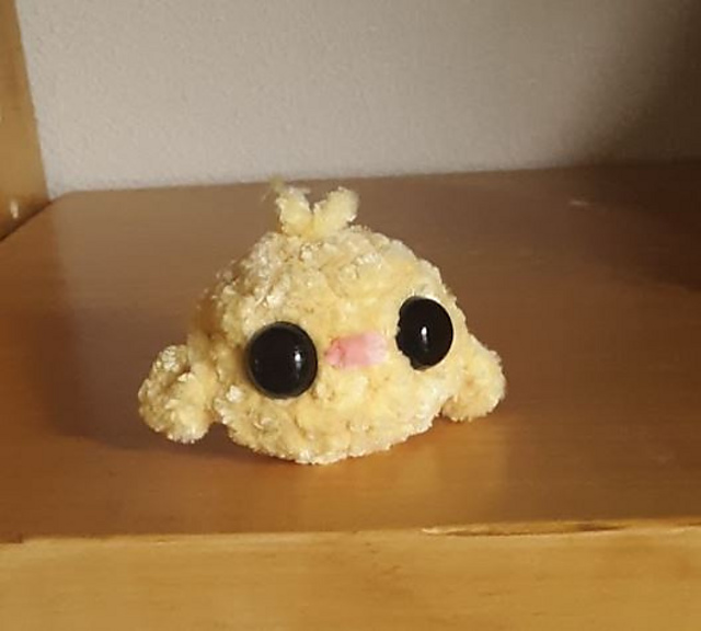 Ravelry: Fluffy Baby Chick pattern by Ashela Schubert