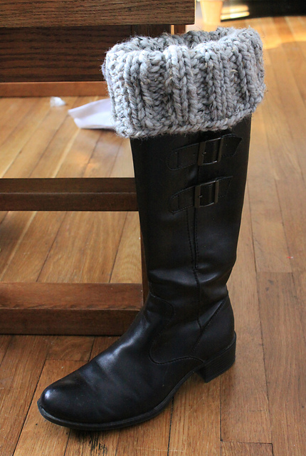 Ravelry: Simple boot toppers pattern by Amy Seegers