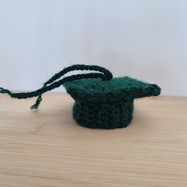 Ravelry: Mini Graduation Cap pattern by Ashley Pickens