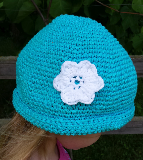 Ravelry: Simple Summer Hat pattern by Carmen Nuland