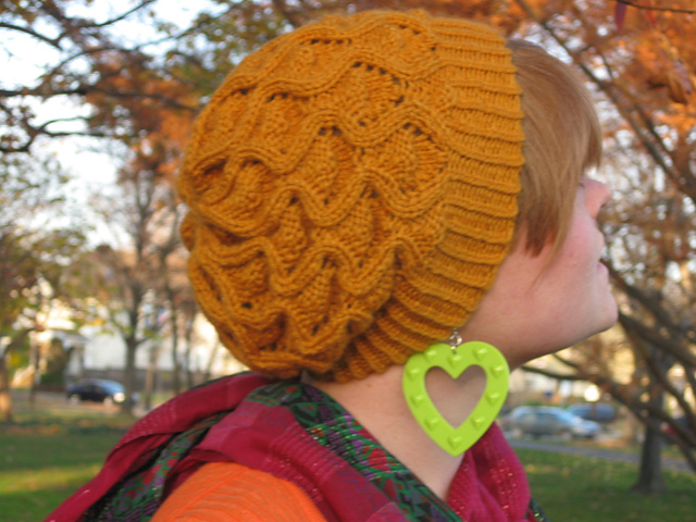 Ravelry: Serpentina Hat pattern by Julia Leeman