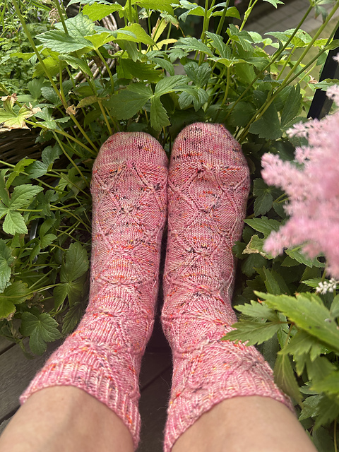 Ravelry: Happy Diamond Socks pattern by Anne B Hanssen