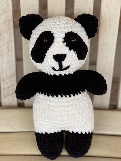 Ravelry: Bamboo the Panda pattern by Jaydn Gillis