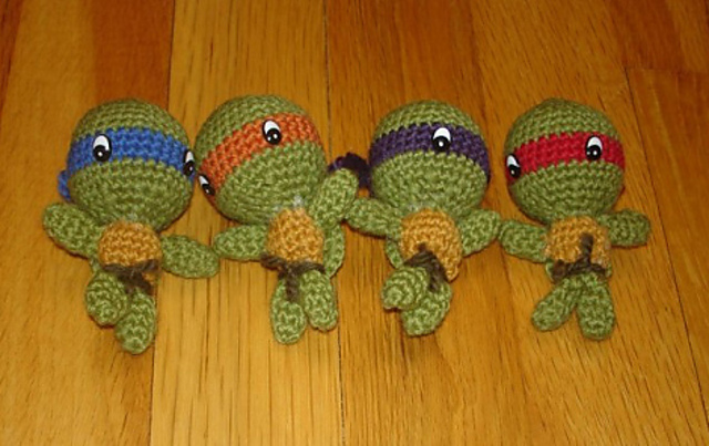 Ravelry: TMNT mini amigurumi pattern by Roxanne Yamashita
