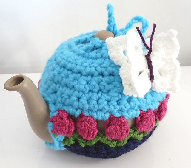 Ravelry: Summer Tulip Flower Teapot Cozy pattern by knitty_little_thing