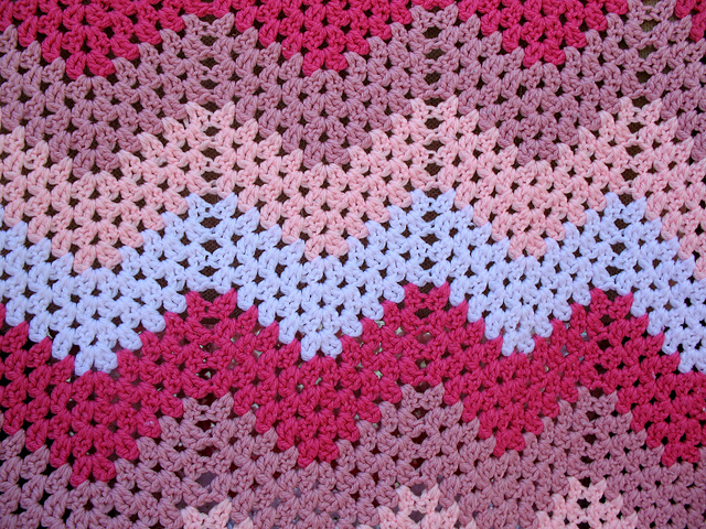 Ravelry: Ripple Afghan Rug Pattern pattern by Michelle Starkie