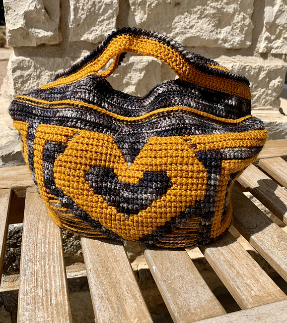 Ravelry: BLYC 2022 Key to Sam's Heart pattern by Carrie Au