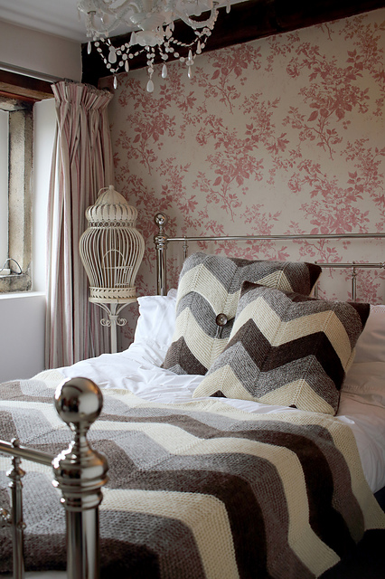 Ravelry: Walter Blanket and Cushions pattern by Alison Moreton