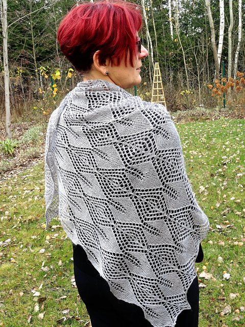 Ravelry: Fragile Mantling Shawl pattern by Jolanta Zwierzchowska