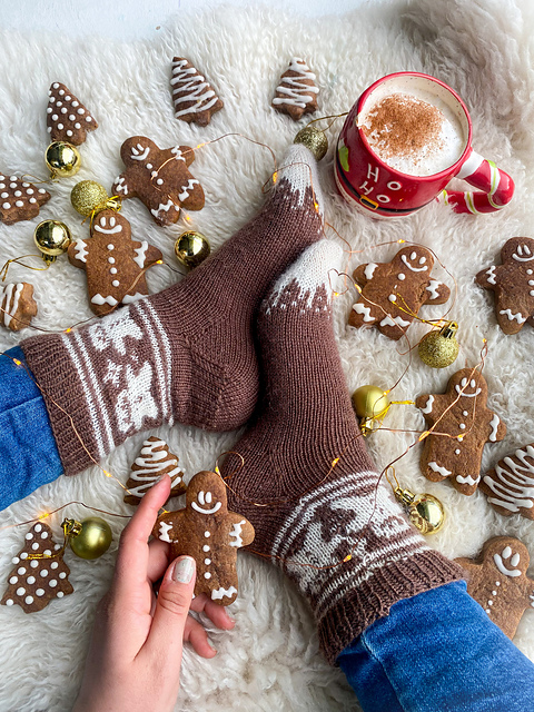 Ravelry: Gingerbread socks pattern by Babi Crisosto