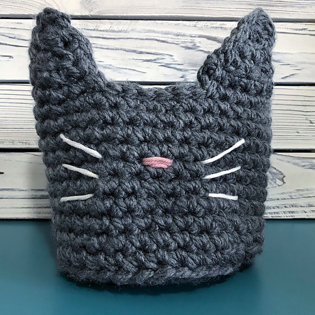 Ravelry: Cat Basket pattern by Megan Lee