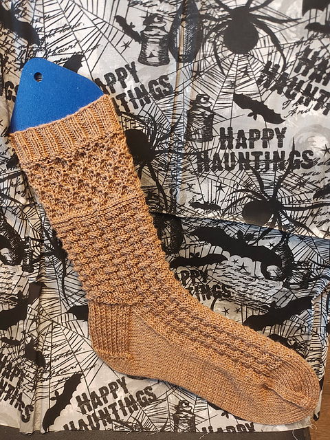 Ravelry: Husk pattern by Barbara Richardson