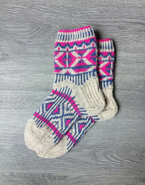 Ravelry: Pampa pattern by Jaana Maria Bardala
