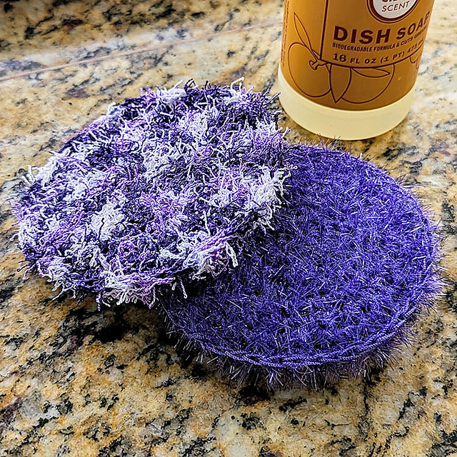 Ravelry: Easy Dish Scrubby pattern by Tiffany Griffin