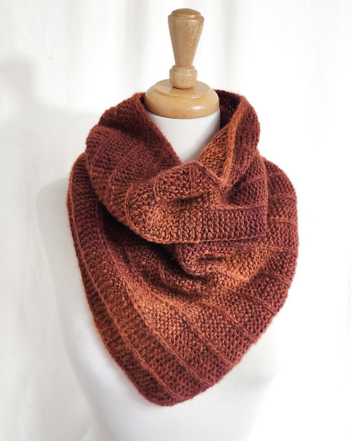 Ravelry: beehivewoolshop's DRK Everyday Cowl