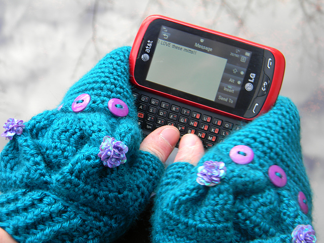 Ravelry: The Xanadu Texting Mittens pattern by Sick 'Lil Monkeys