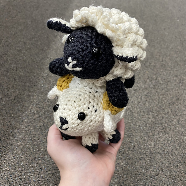 Ravelry: Friend Shaped Sheep pattern by Cas Smith