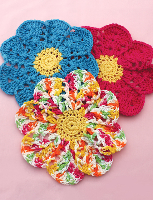 Ravelry: Flower Dishcloth pattern by Lily / Sugar'n Cream
