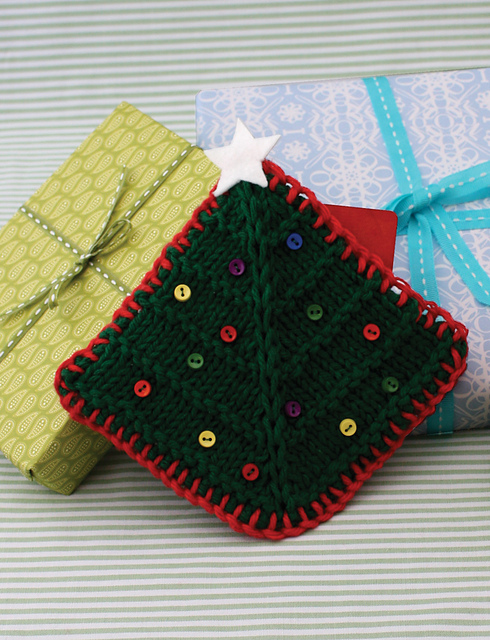 Ravelry: Christmas Tree Gift Card Cozy pattern by Lily / Sugar'n Cream